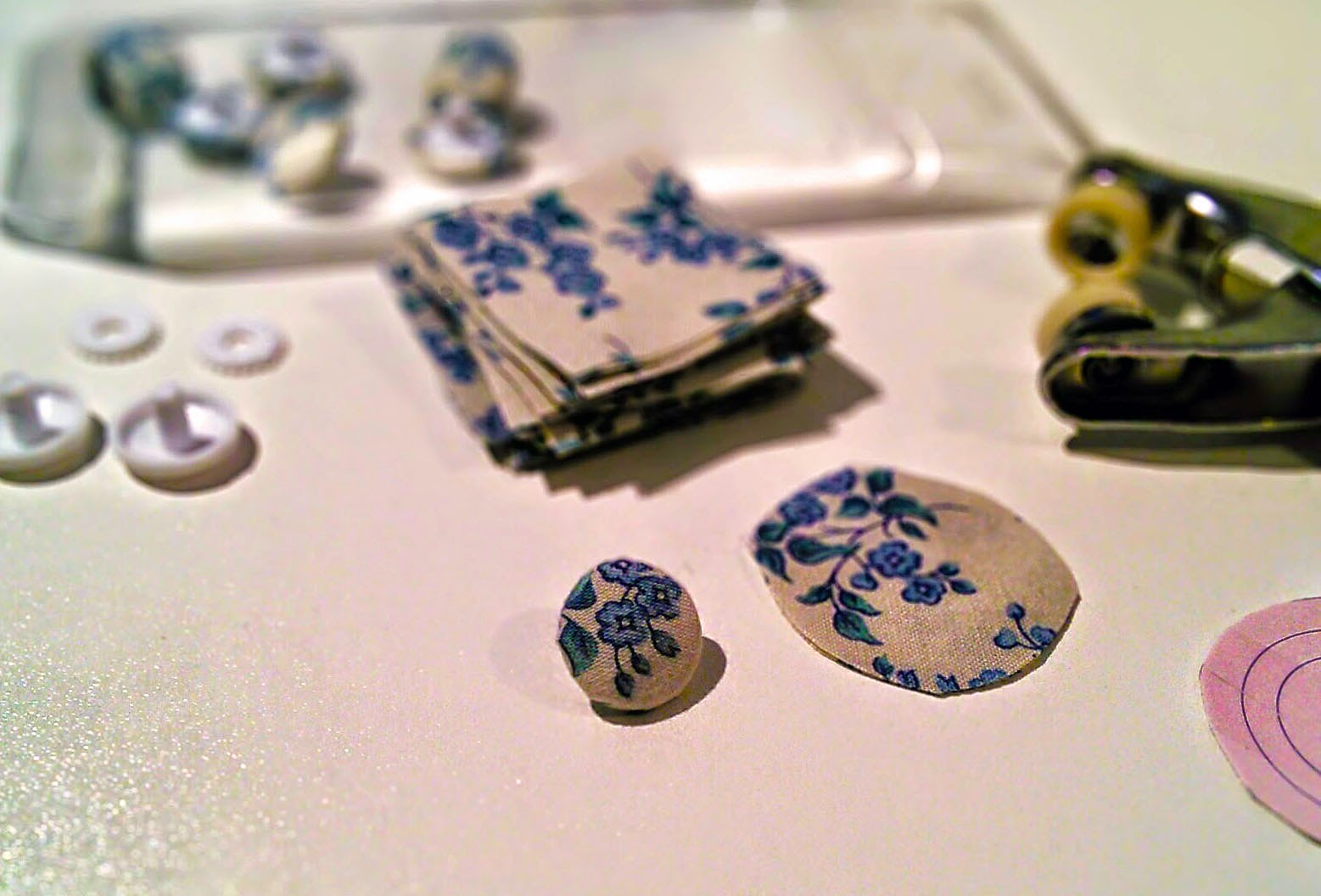 A salinha da costura: Botões forrados a tecido - como fazer