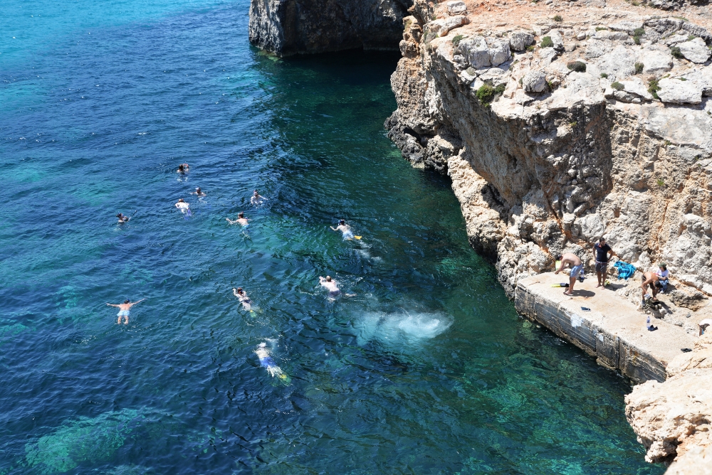 Endless Traveling Map: Comino Island: The Paradise In The Blue ...