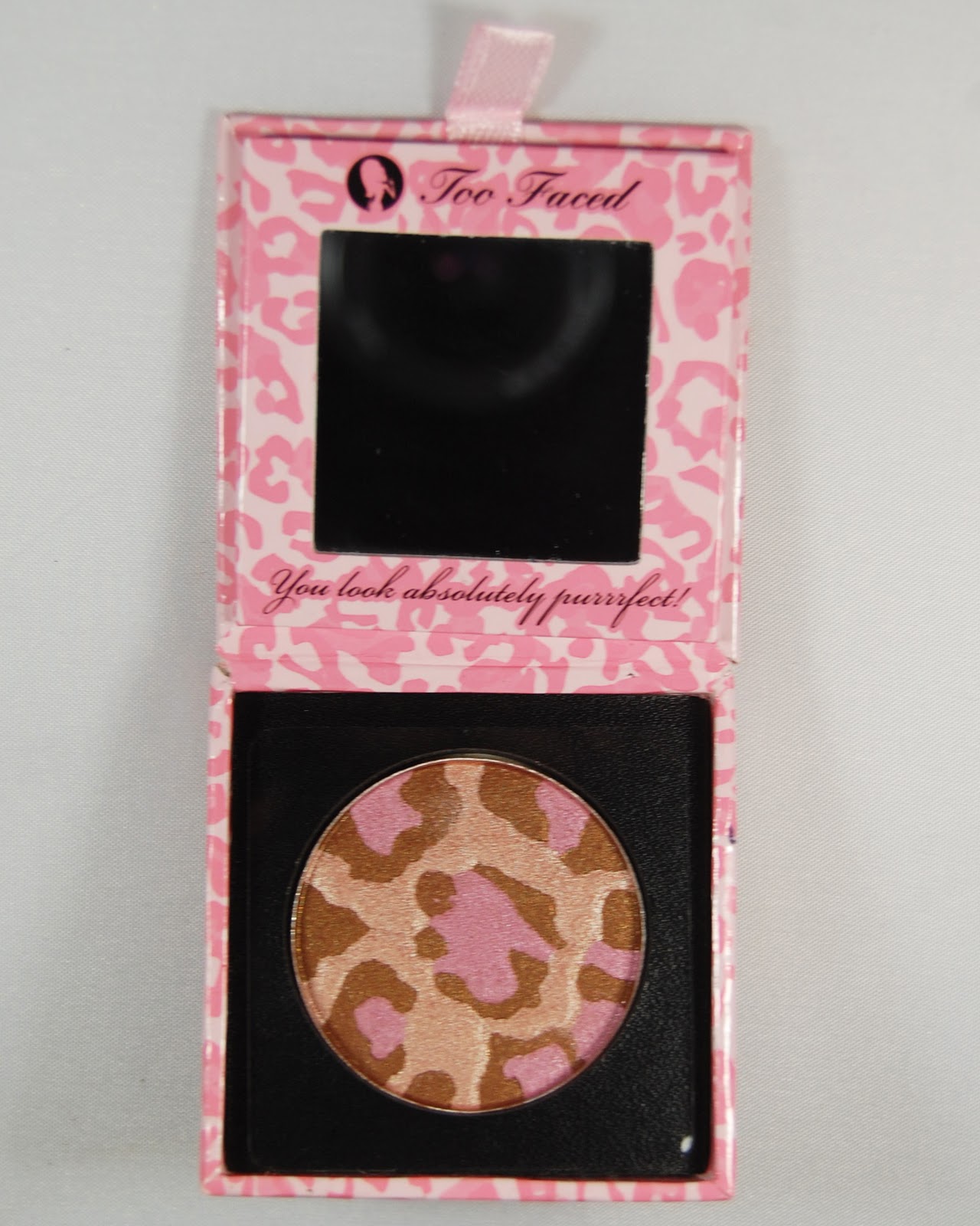 Jess Bee's Adventures: Too Faced Pink Leopard Bronzing Powder Swatches