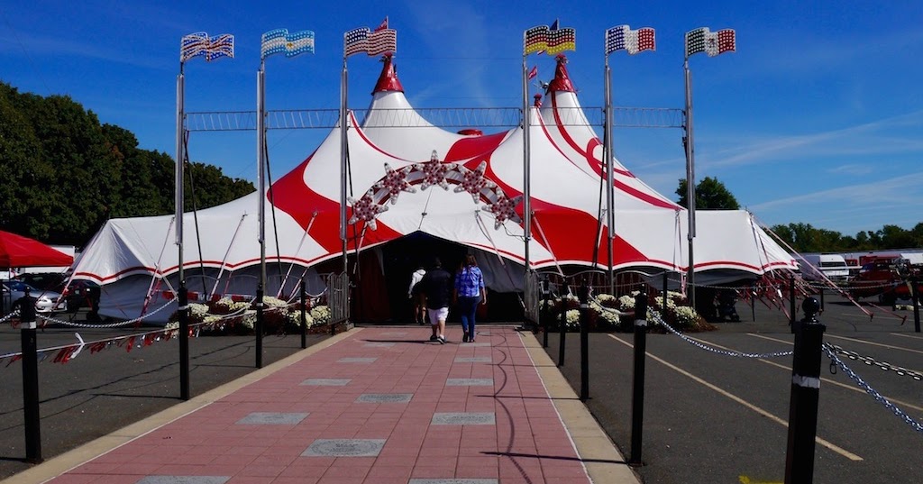 Big E 2016 - Circus Spectacular | The Track of Time