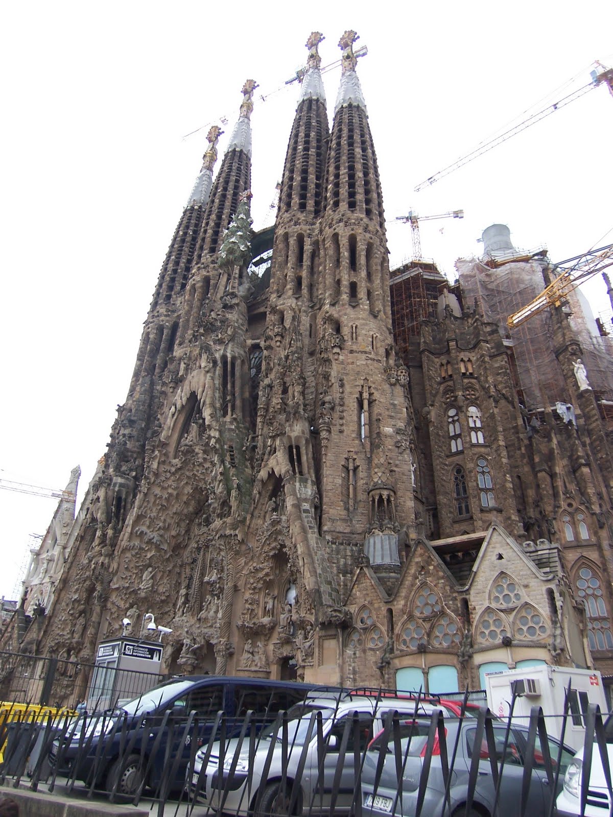 A Year in Europe: We visit some Gaudi buildings