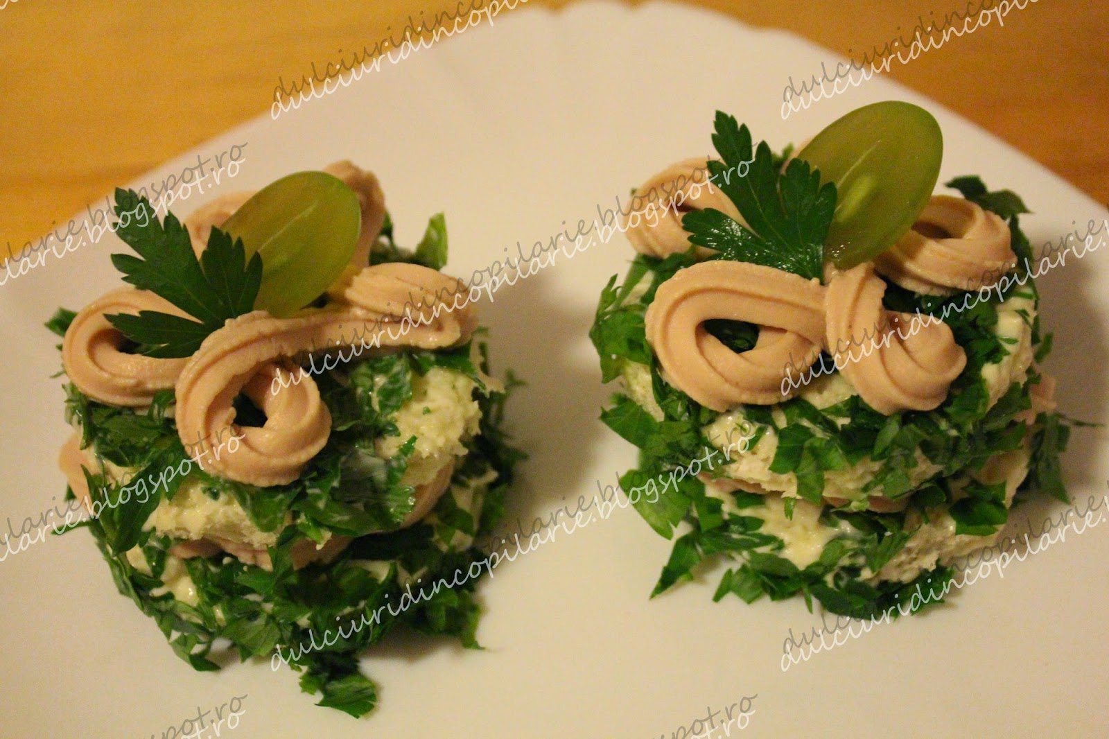 Dulciuri din copilarie: Rondele cu pate de ton RIO Mare