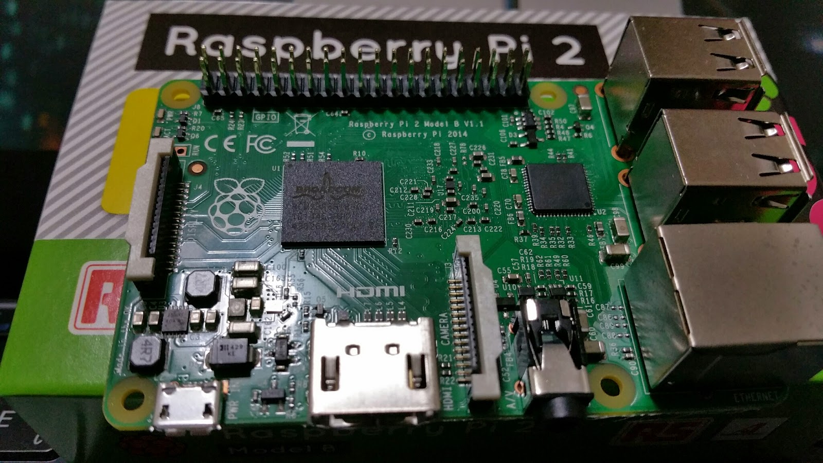 工作と小物のがらくた部屋: Raspberry Pi 2 が届きました。 ＆ Galileo で Windows for IoT