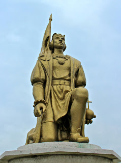 The Chester City Blog: Famous Chester Statues