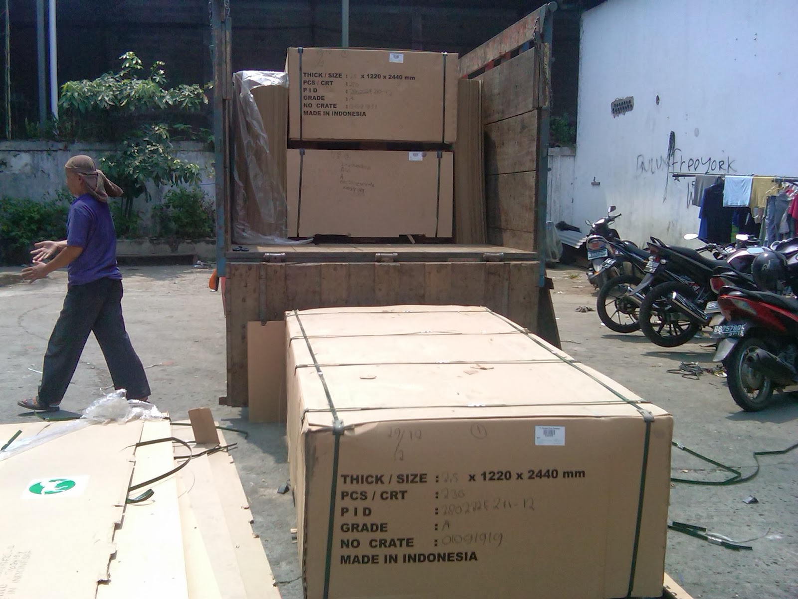 Suplier Triplek Phenol Film: 2014