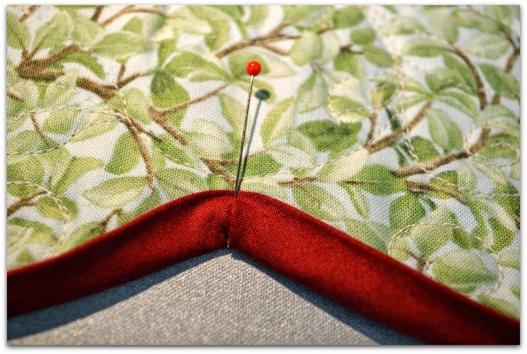 .Quiltscapes.: Fancy Finishes: Scallop-Edge Binding .Quiltscapes.: Fancy Finishes: Scallop-Edge Binding