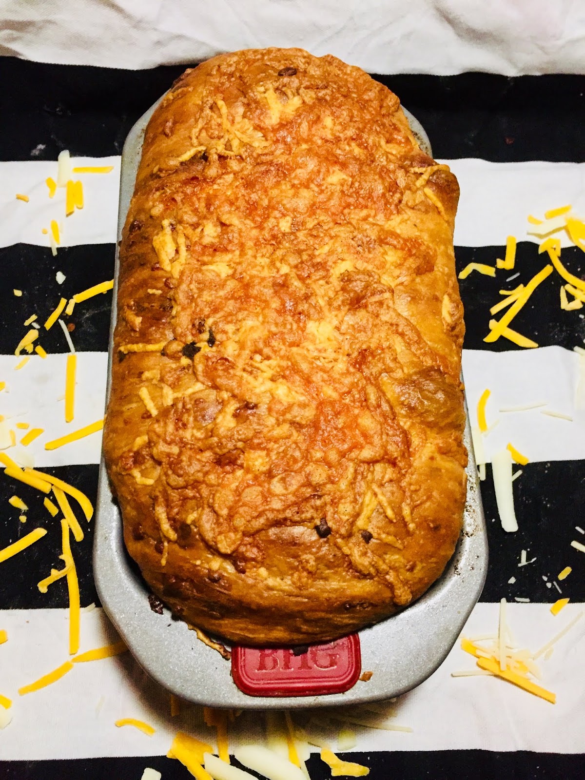 Ultimate Triple Cheese Bread