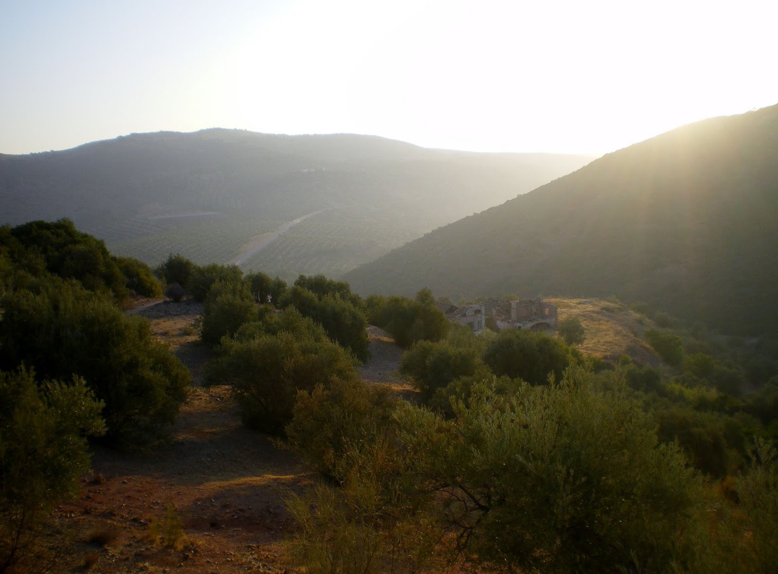 Club de Senderismo Los Escuderos de Rus (Jaen): HIPOGEOS VISIGÓTICOS DE RUS