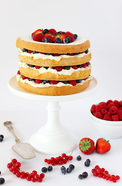 Genoise met zomerfruit