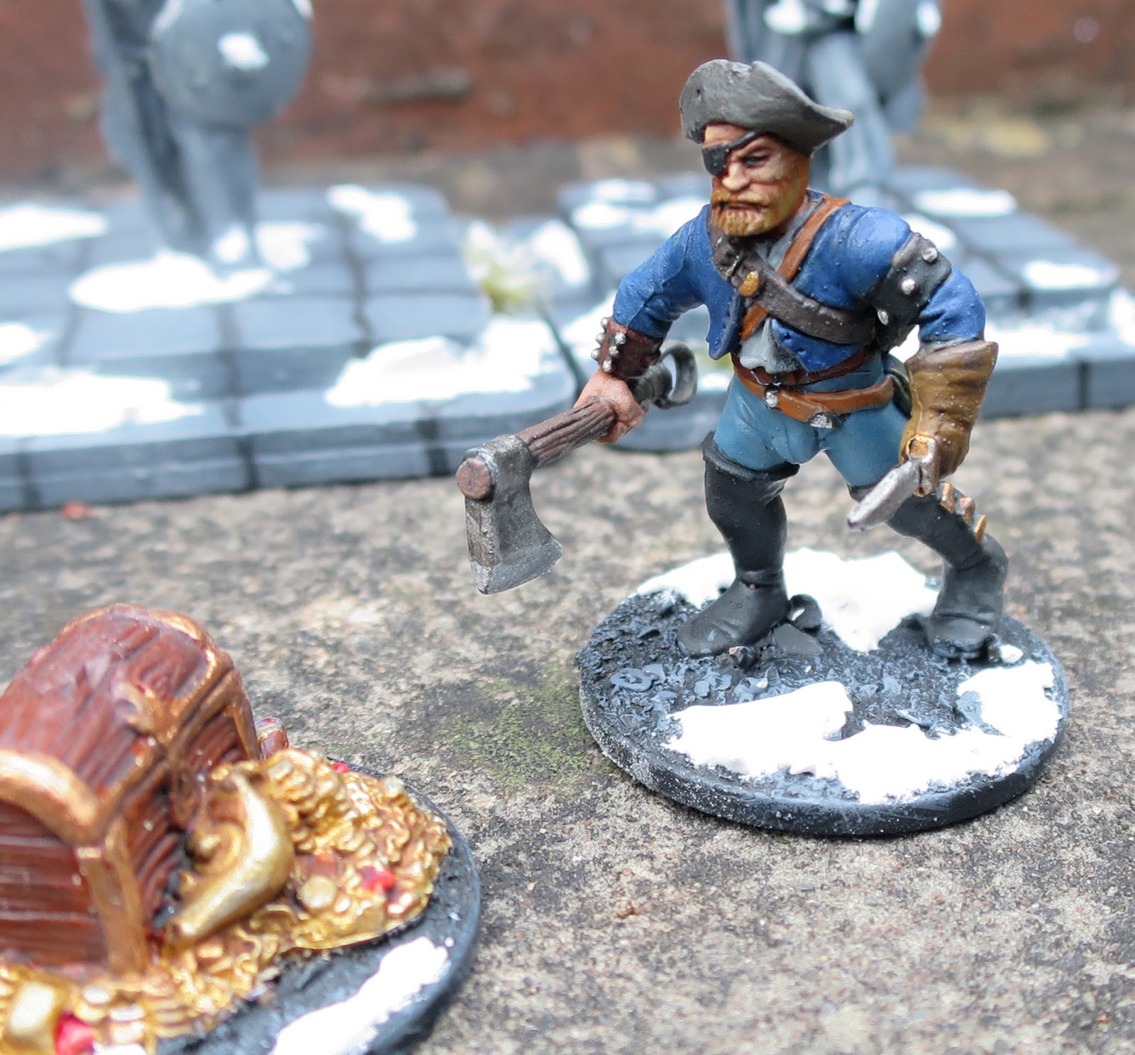 Four Colour Super Minis: Frostgave treasure and a Treasure-hunter