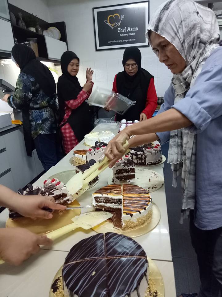 Chef Asma Culinary Academy: CLASS KEK BUDGET SINGGIT @ SERIAL - Class ...