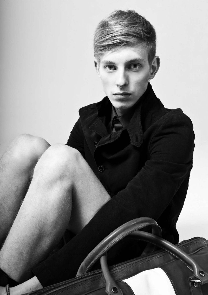 Boys in short shorts: 2011