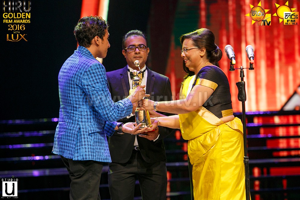 Hiru Golden Film Awards Most Popular Song Award won By Ho Gana Pokuna ...