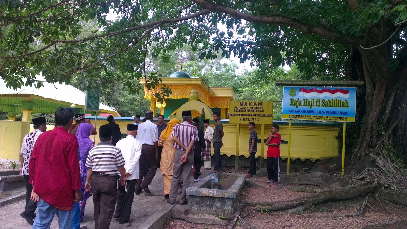 KELUARGA PAJAR, PARIMBUNIS: ZIARAH MAKAM DAENG CHELAK / DAENG MEREWAH ...