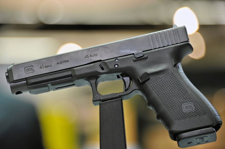 VEICULOS E ARMAMENTOS MILITARES: GLOCK