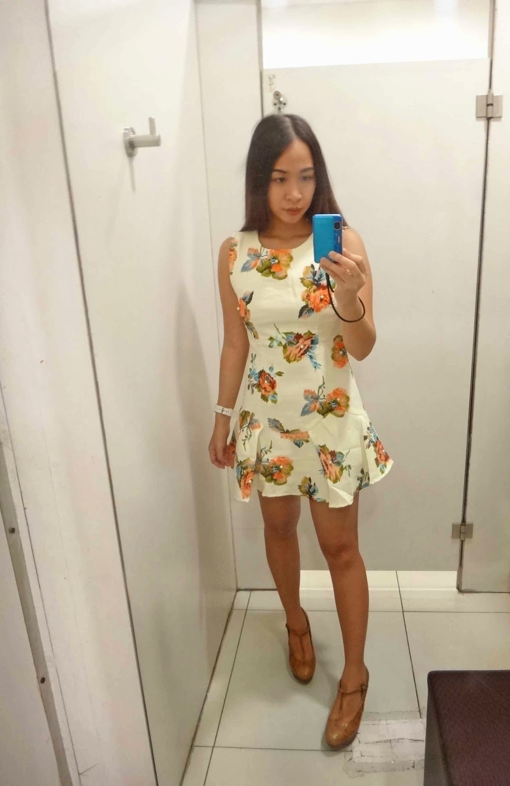 Cupkaye Dressing Room Selfie 14