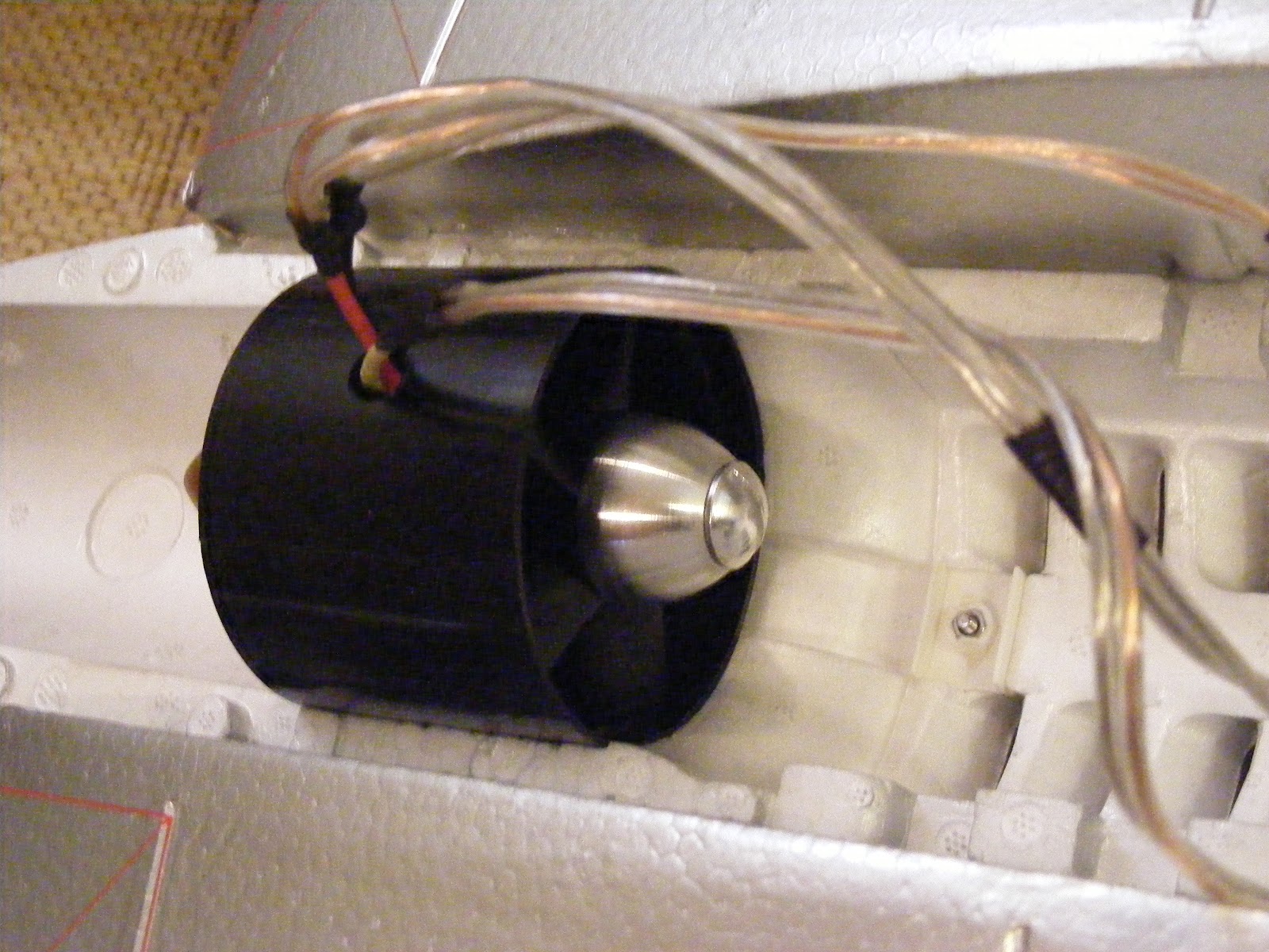 RC Flying Models: Durafly De Havilland Vampire