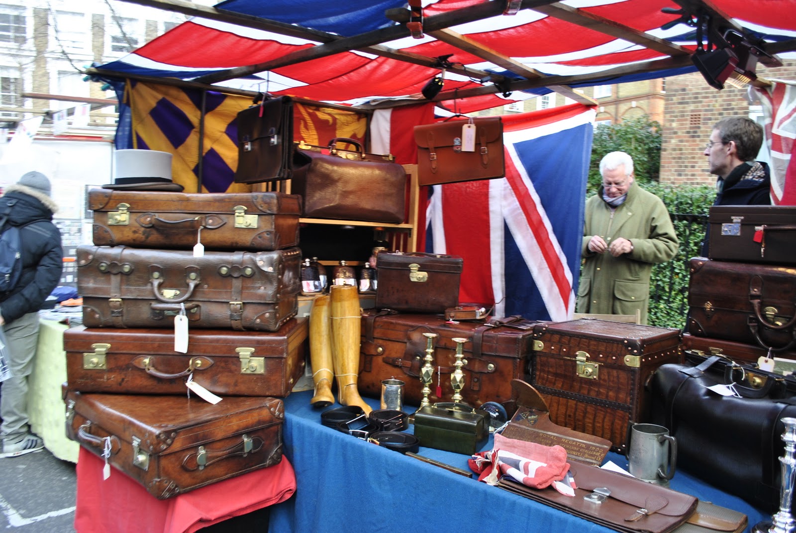 London to Milan.: Notting Hill Street Market