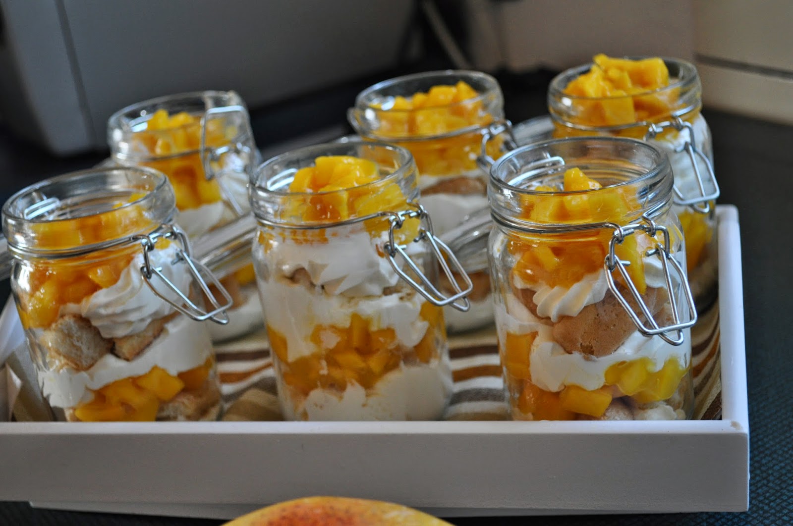 Tales of a Babbling Spoon: Mango Float in a Jar