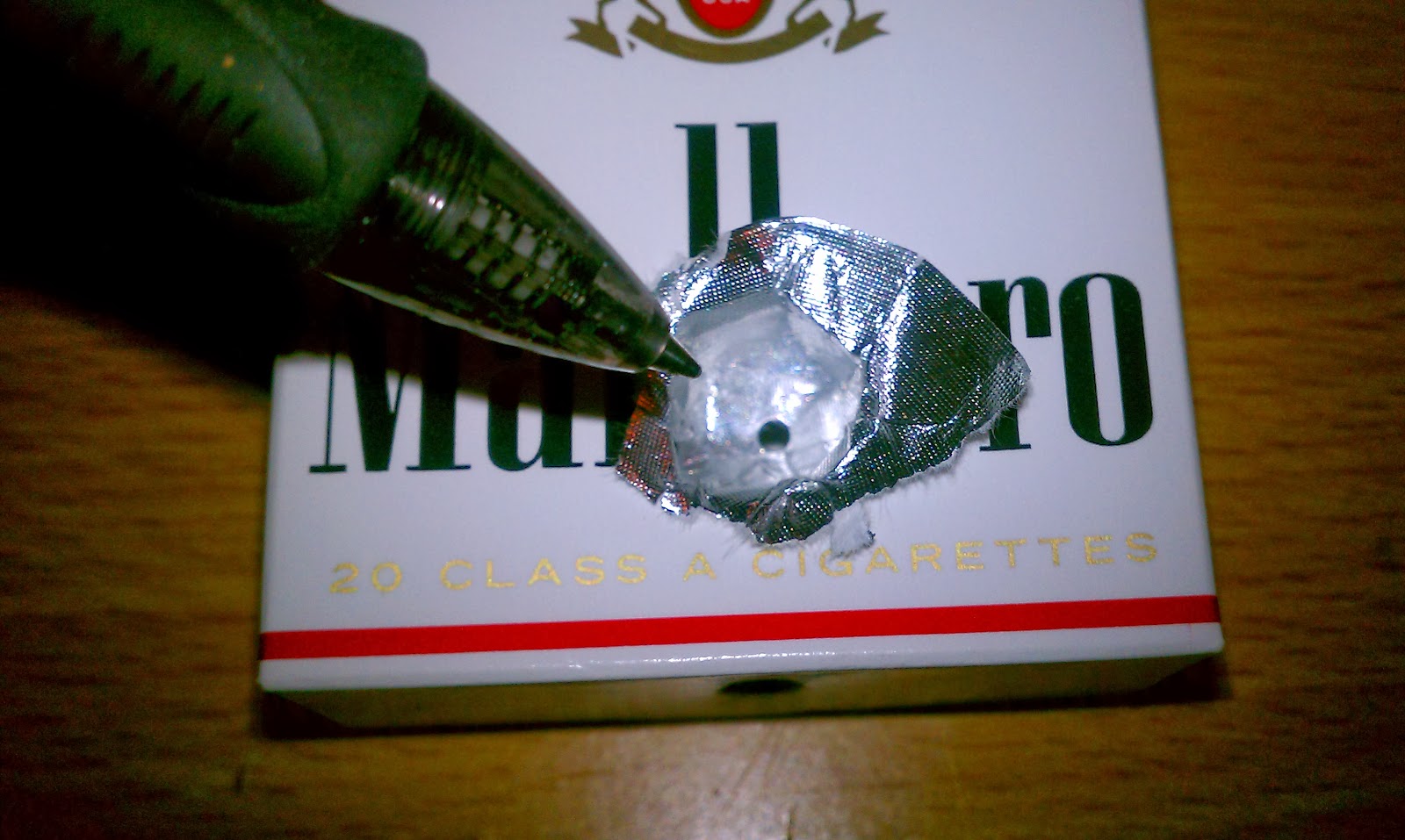 Passion for Pot: Make a Cigarette Pack into a Bowl tutorial.