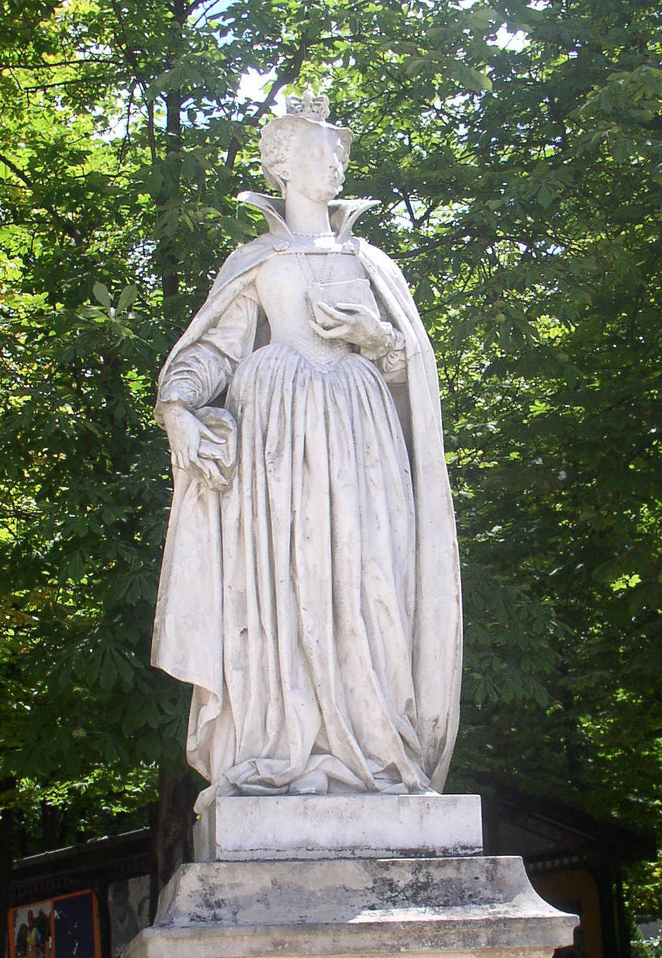 From Paris with Love: Queens of France and Famous Women in Luxembourg ...