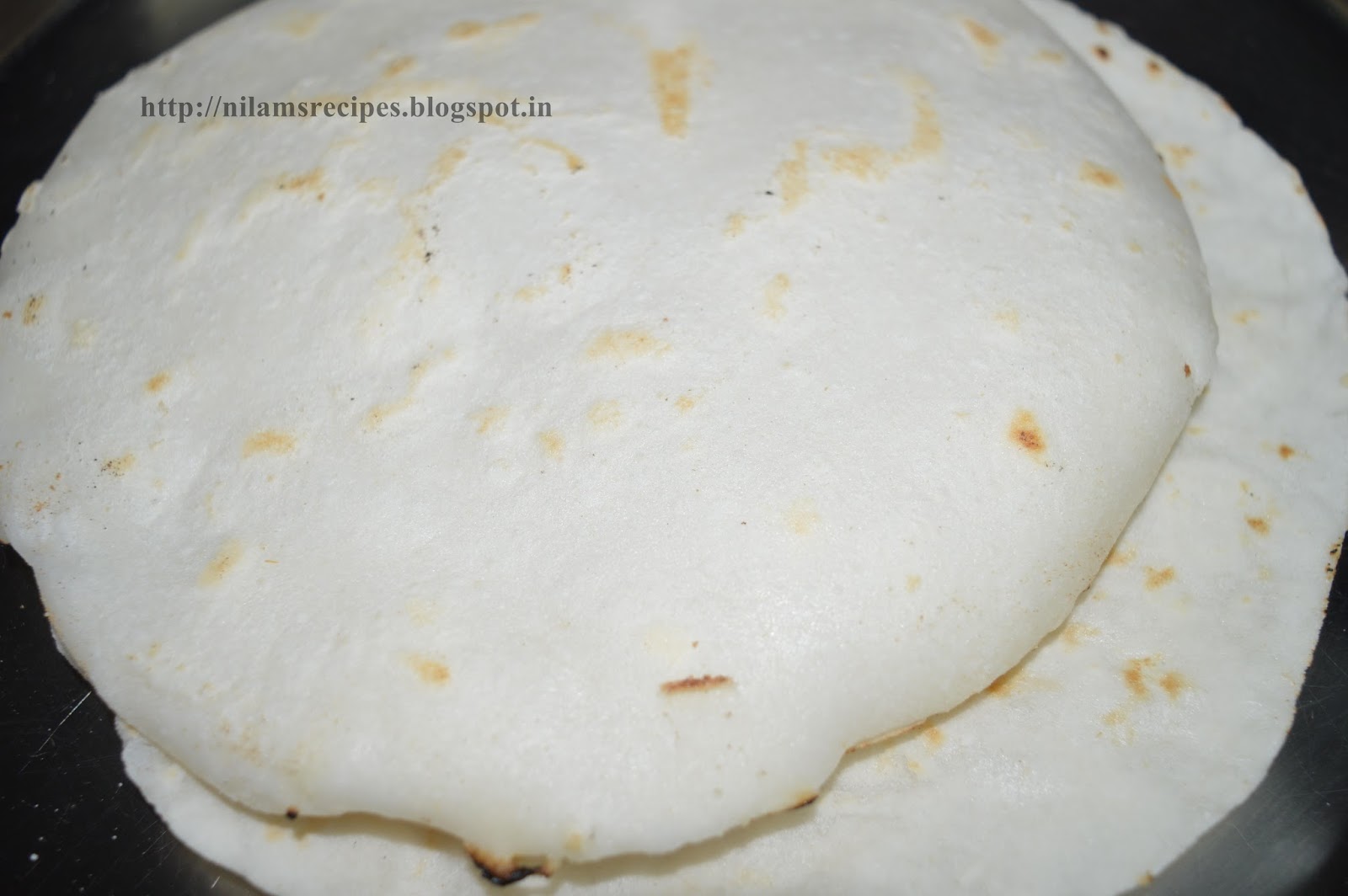 Tandlachi Bhakri | Rice Flour Bhakri - Traditional Marathi Recipe ...