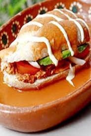 Lonches bañados, similares pero diferentes a las tortas ahogadas