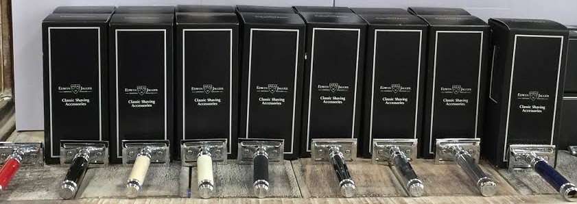 La Pipa Incuneata: I rasoi Edwin Jagger e la splendida edizione Kelvin.