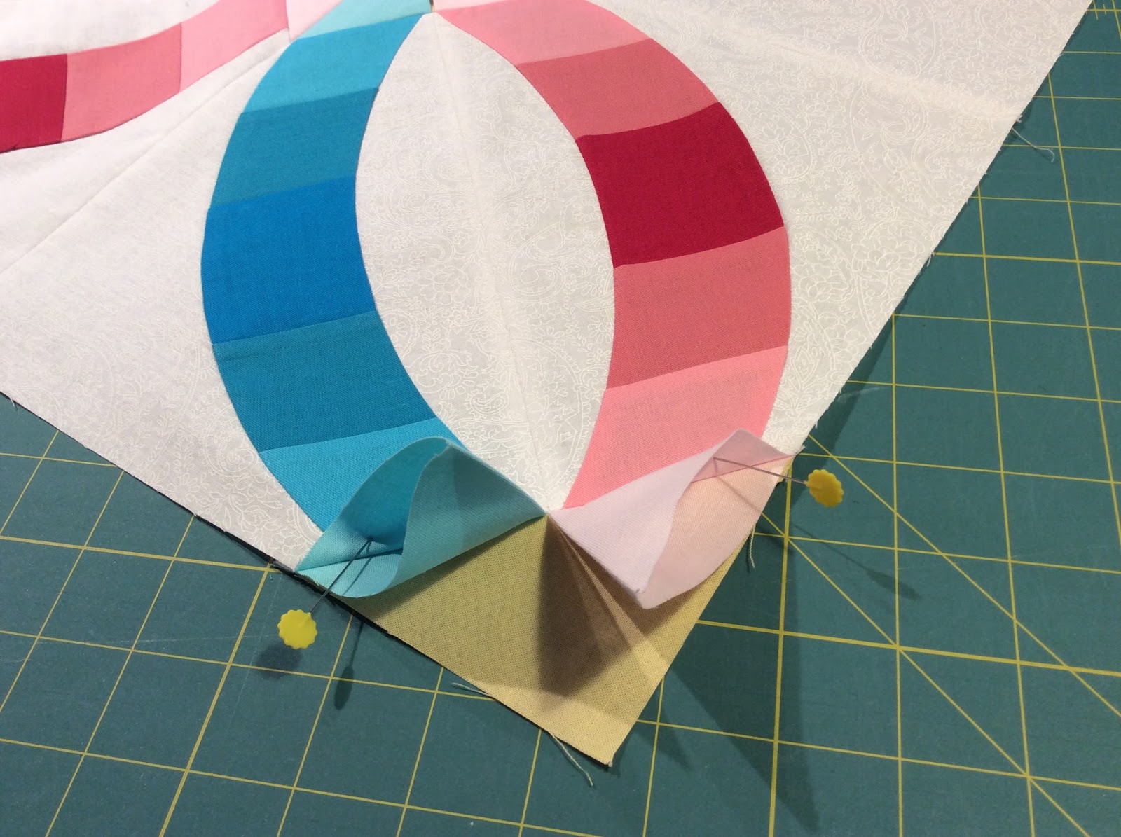 AlliKat Quilts: Modern Double Wedding Rings (Metro Rings) Test Block(s)