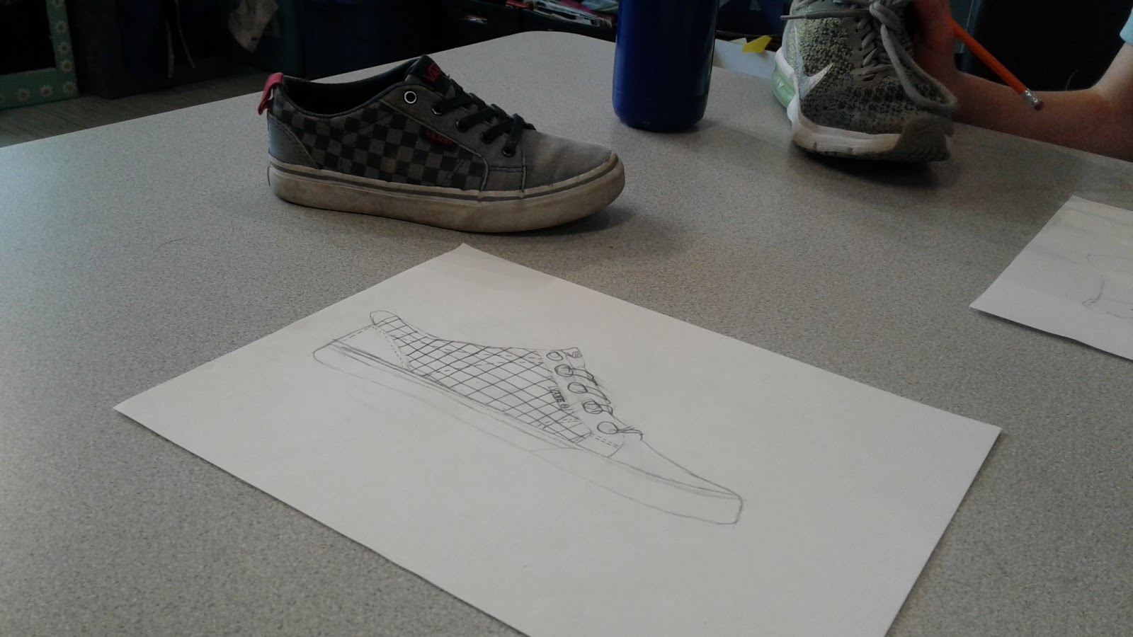 a faithful attempt: Observational Shoe Contour Drawing with Patterns