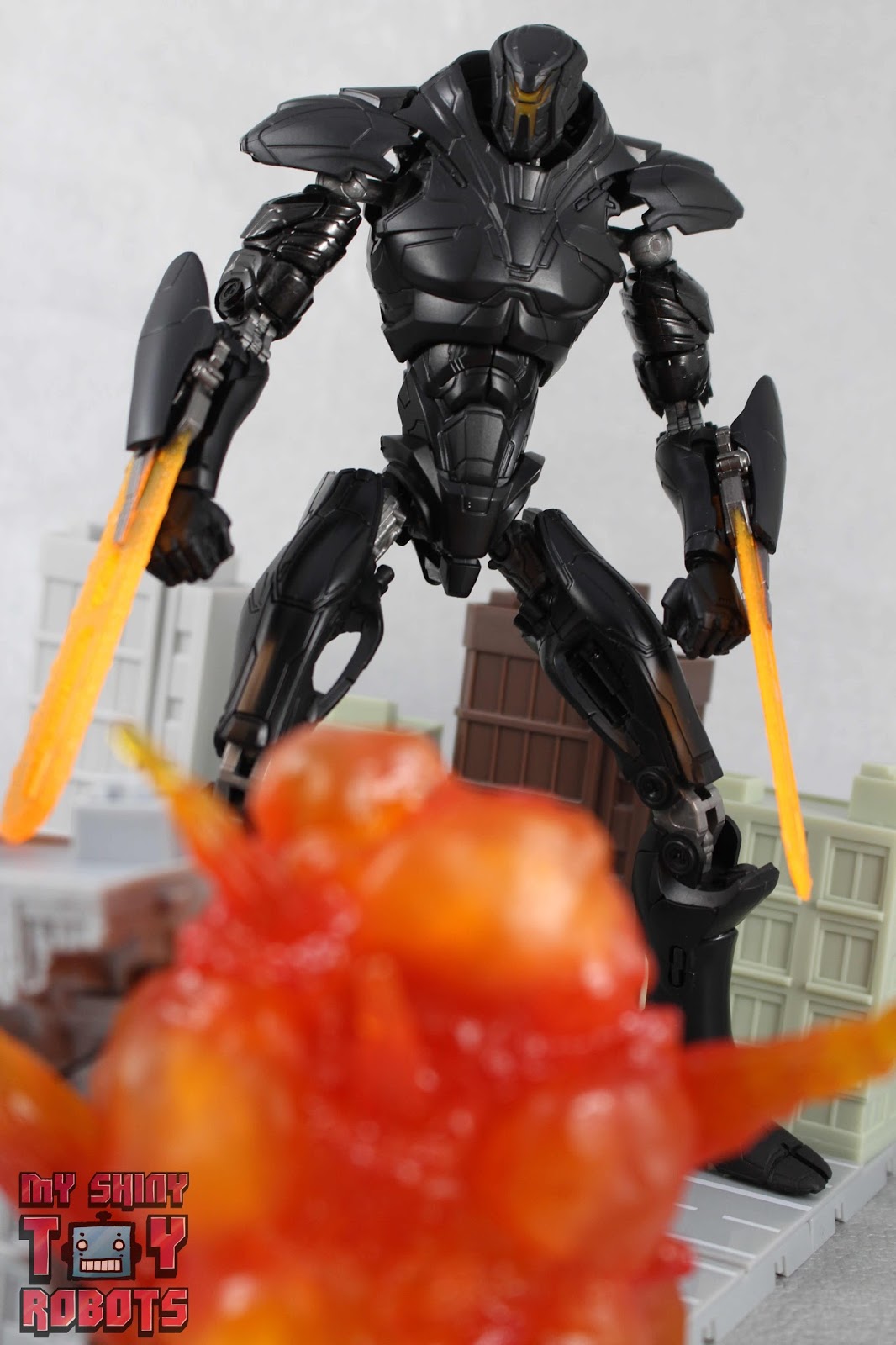My Shiny Toy Robots: Toybox REVIEW: Robot Damashii Obsidian Fury