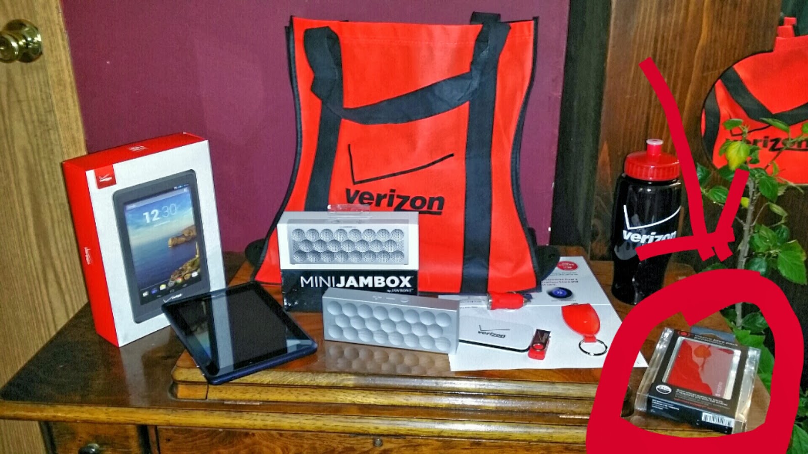 Grandma Bonnie's Closet: A Verizon Party With An Encore