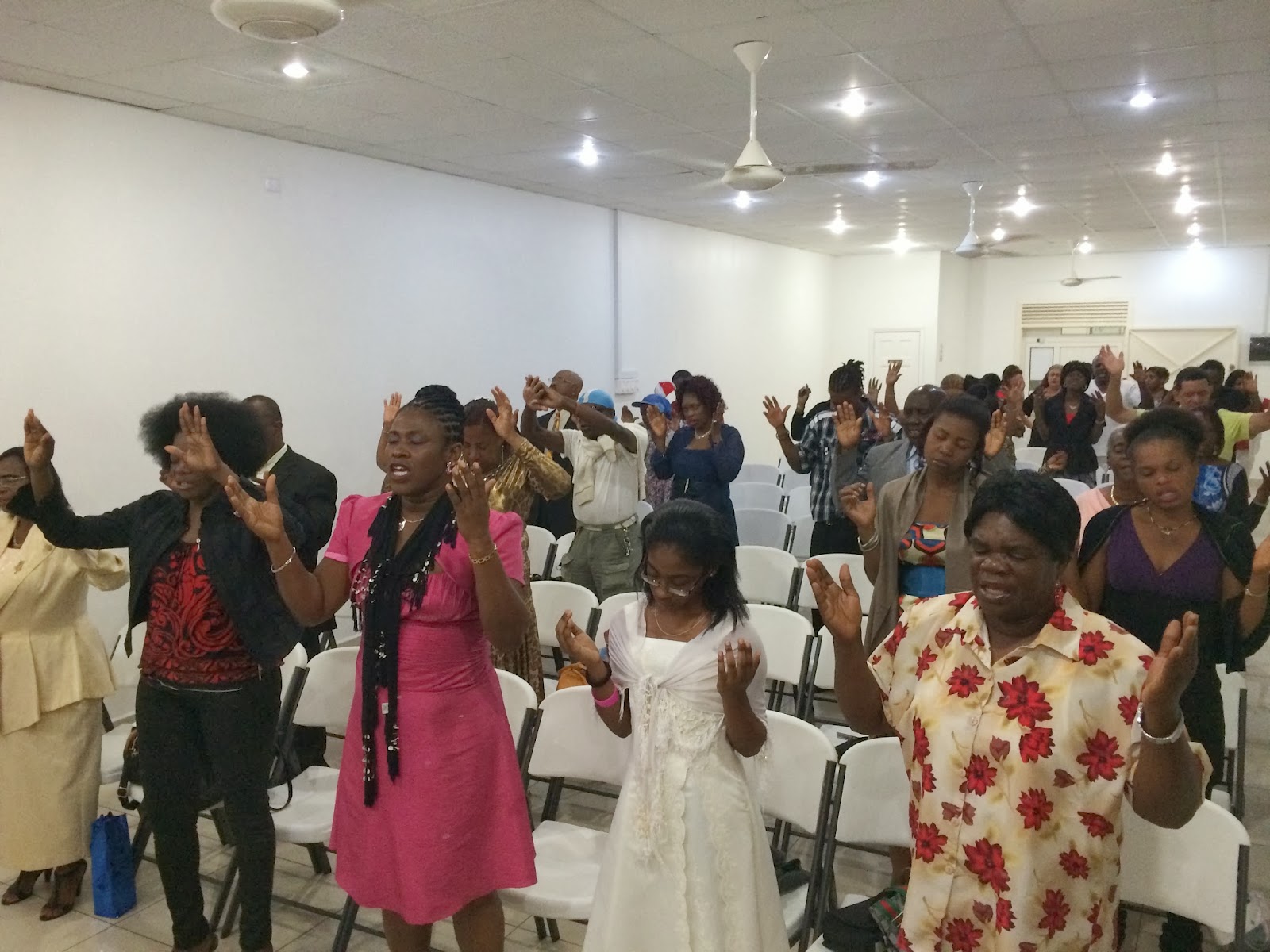 Sint Maarten UCKG/IURD Help Center