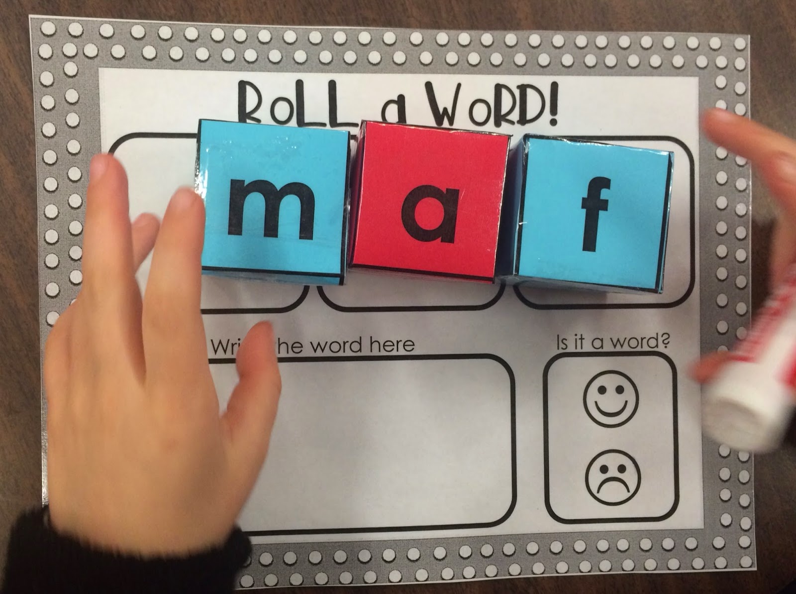 Classroom Freebies Too: CVC Words!
