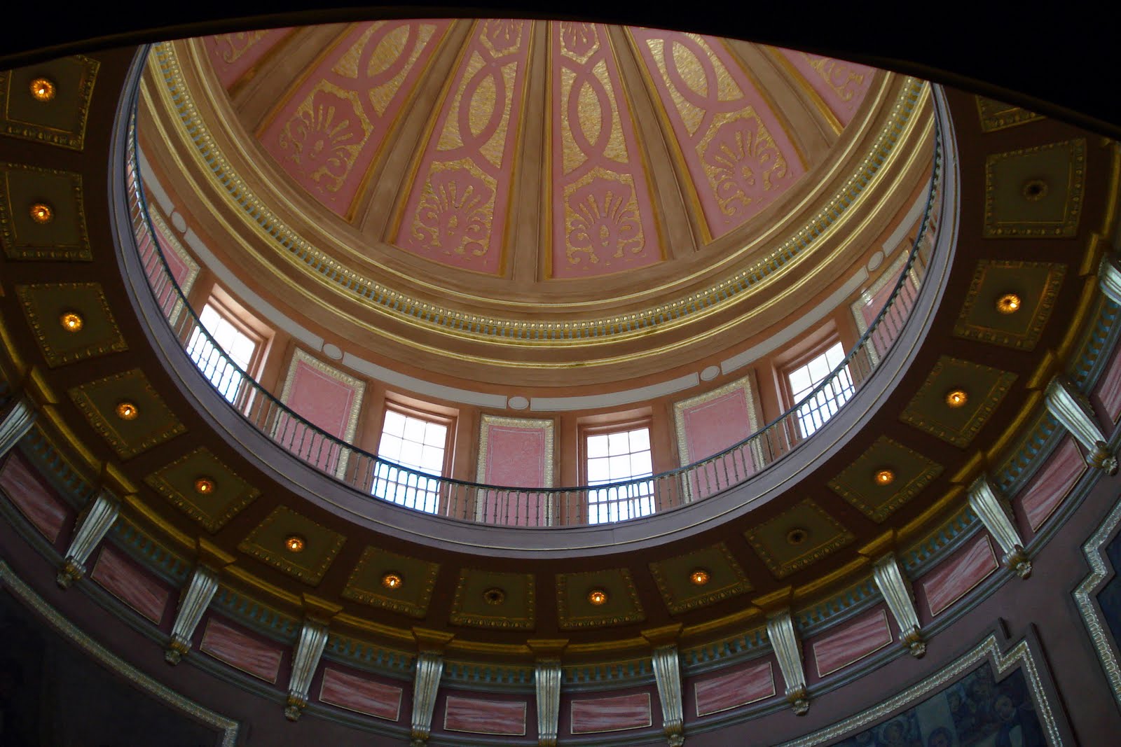 Joann and Jack: Former State Capitol Building Of Alabama