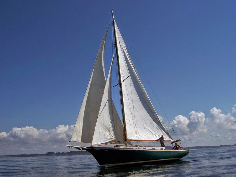 National Sail Supply: What is a Storm Jib?