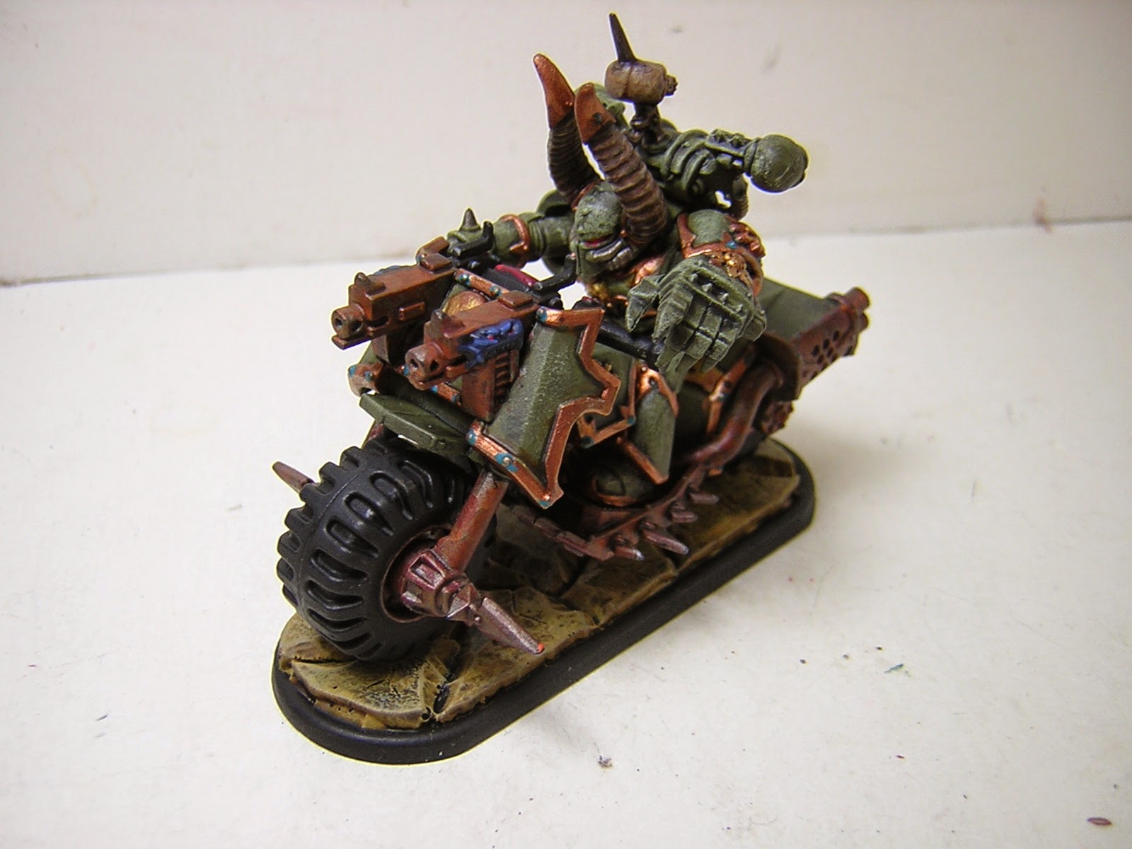 Warhammer 40k Orks (and more): Showcase: Nurgle Chaos Lord on bike.
