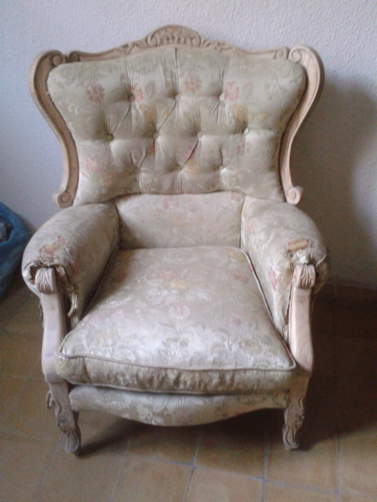 Cogiendo Hebra: Sillón capitoné restaurado