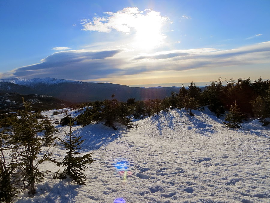 Hiking in the White Mountains: Roaming Around the Snowfields of the ...