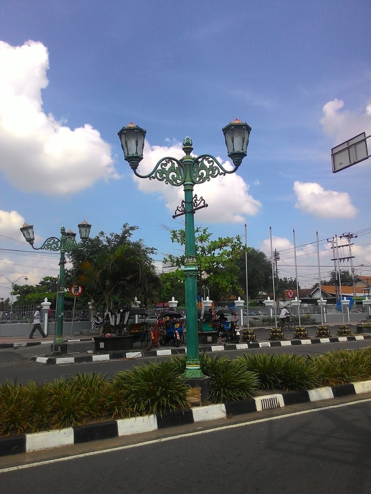 Tukang Ketik: Simbol-simbol Jogja