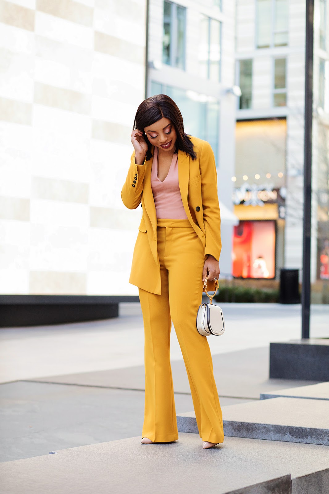 Spring Suits You Need For Work - Jadore-Fashion