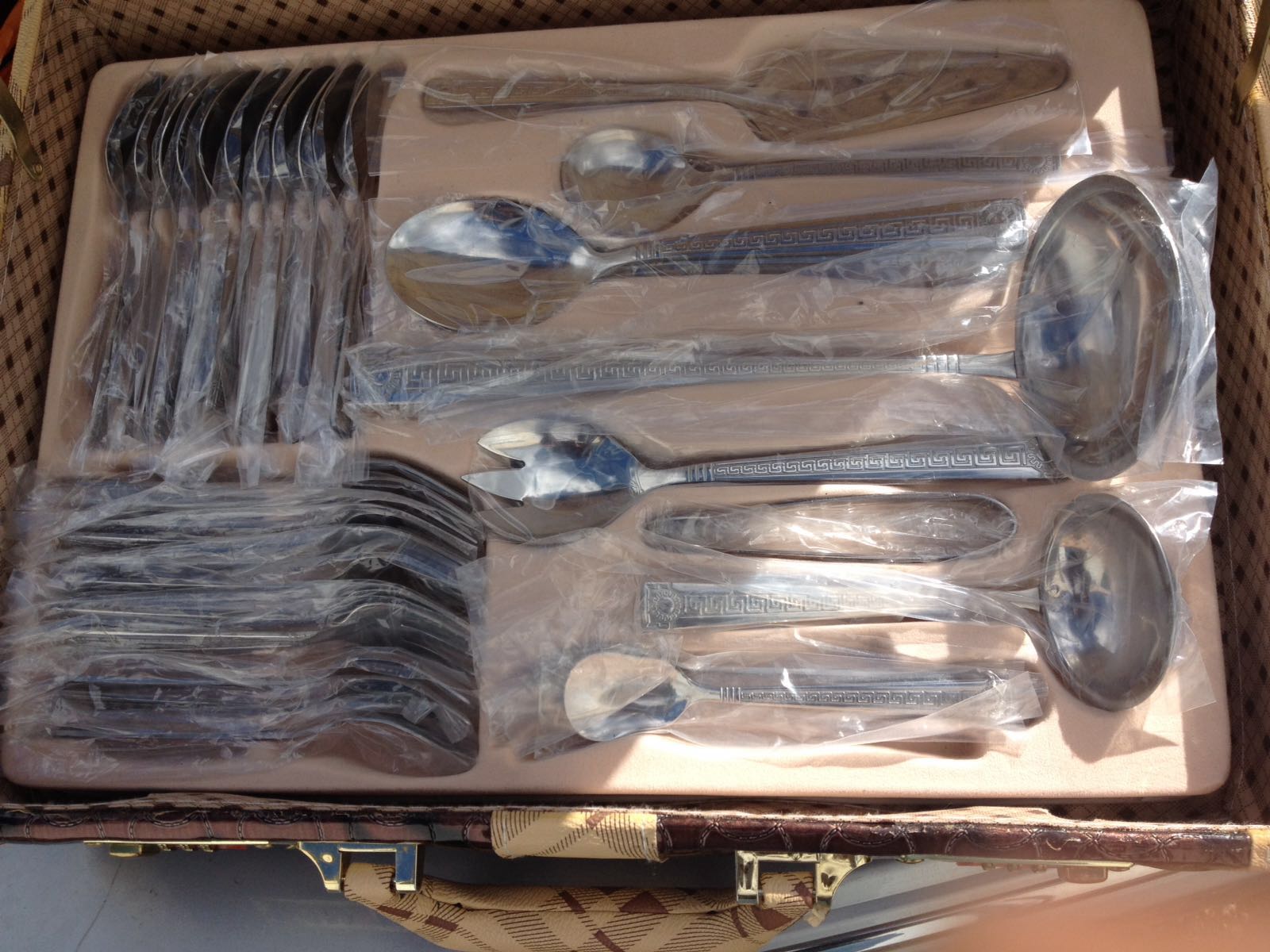 .: VYOMBO IMARA NA VILIVYOTIMIA VINARAHISISHA MAISHA YA JIKONI