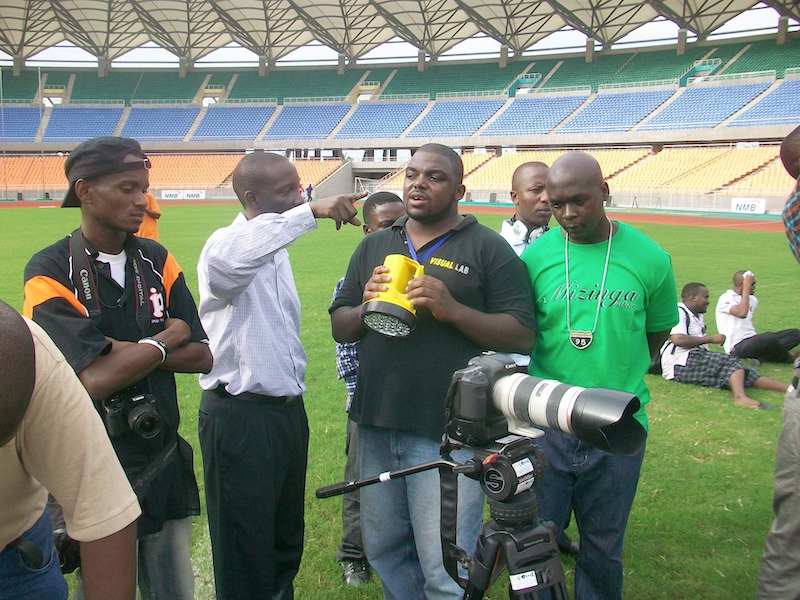 OMMY DIMPOZ KUFANYA UZINDUZI WA VIDEO YA BAADAE JUMAPILI HII ~ ELLY BLOG