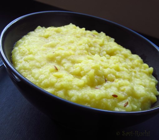 Savi-Ruchi: Easiest khichdi | Dheeli Khichdi | Rice and Lentils Porridge