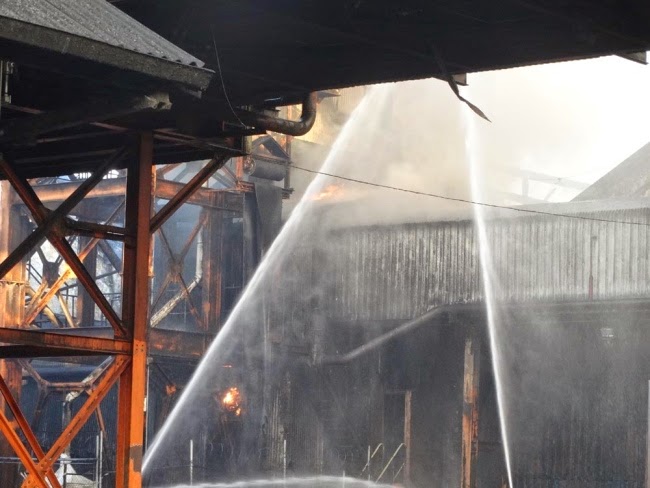 Navios de Santos & CIA: INCÊNDIO NO PORTO DE SANTOS