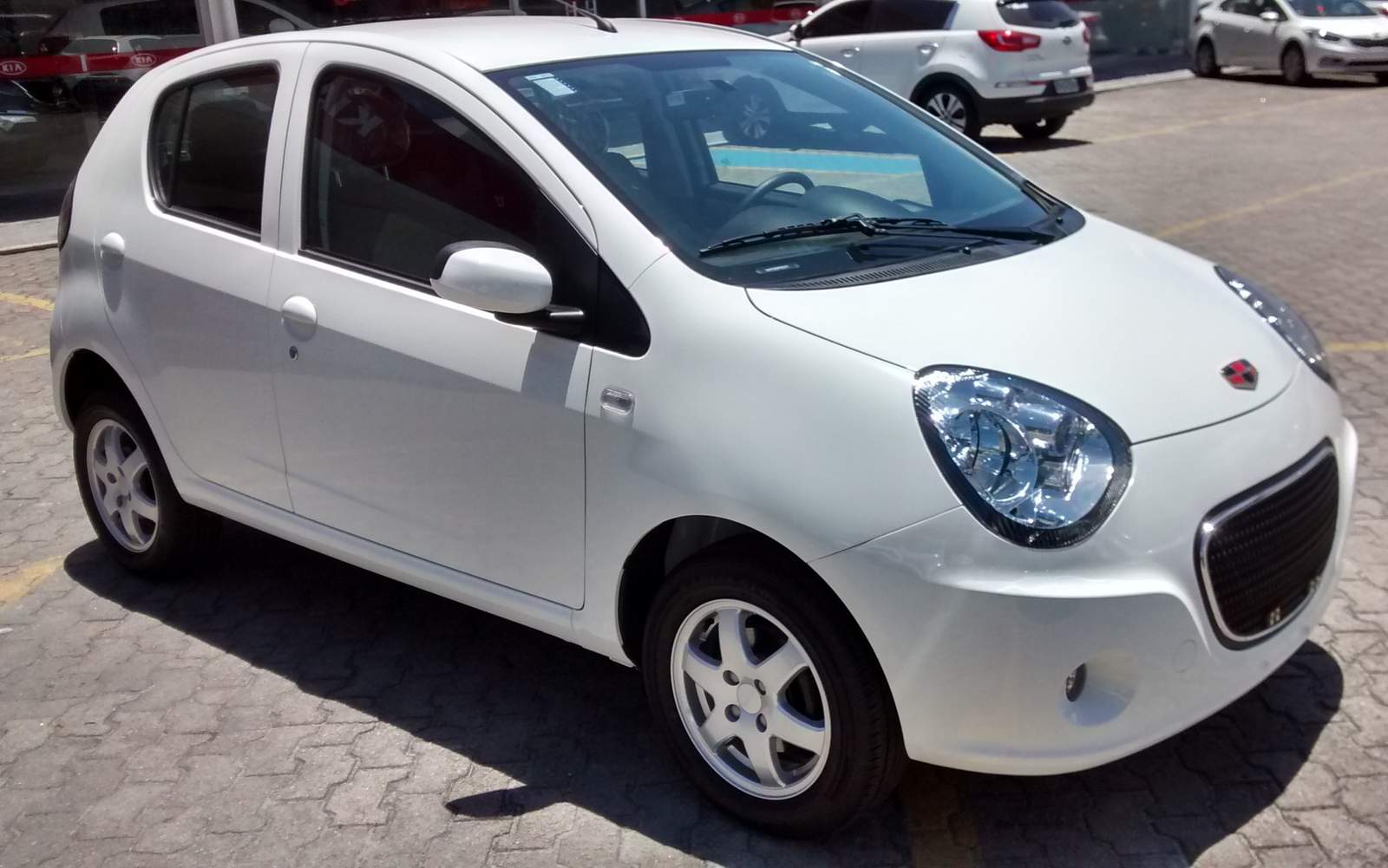 Novo Geely GC2 chega às lojas: preço R$ 29.900 reais