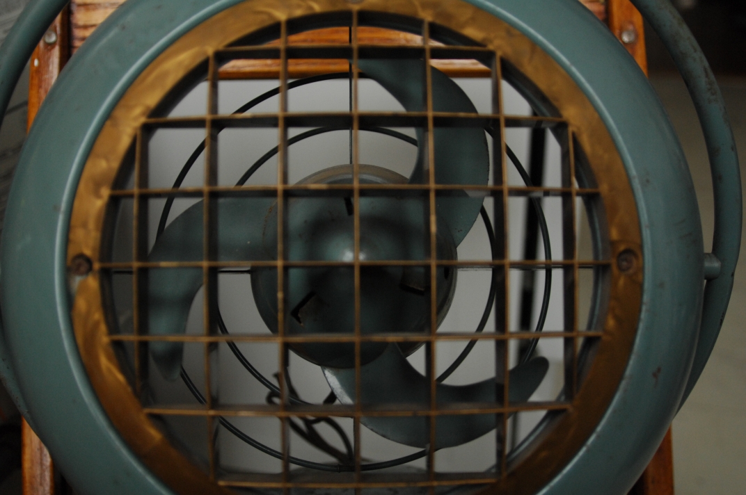 Our Vintage Adventures!: Gilbert Vintage Fan