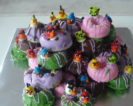 Yochana's Cake Delight! : stack up donuts