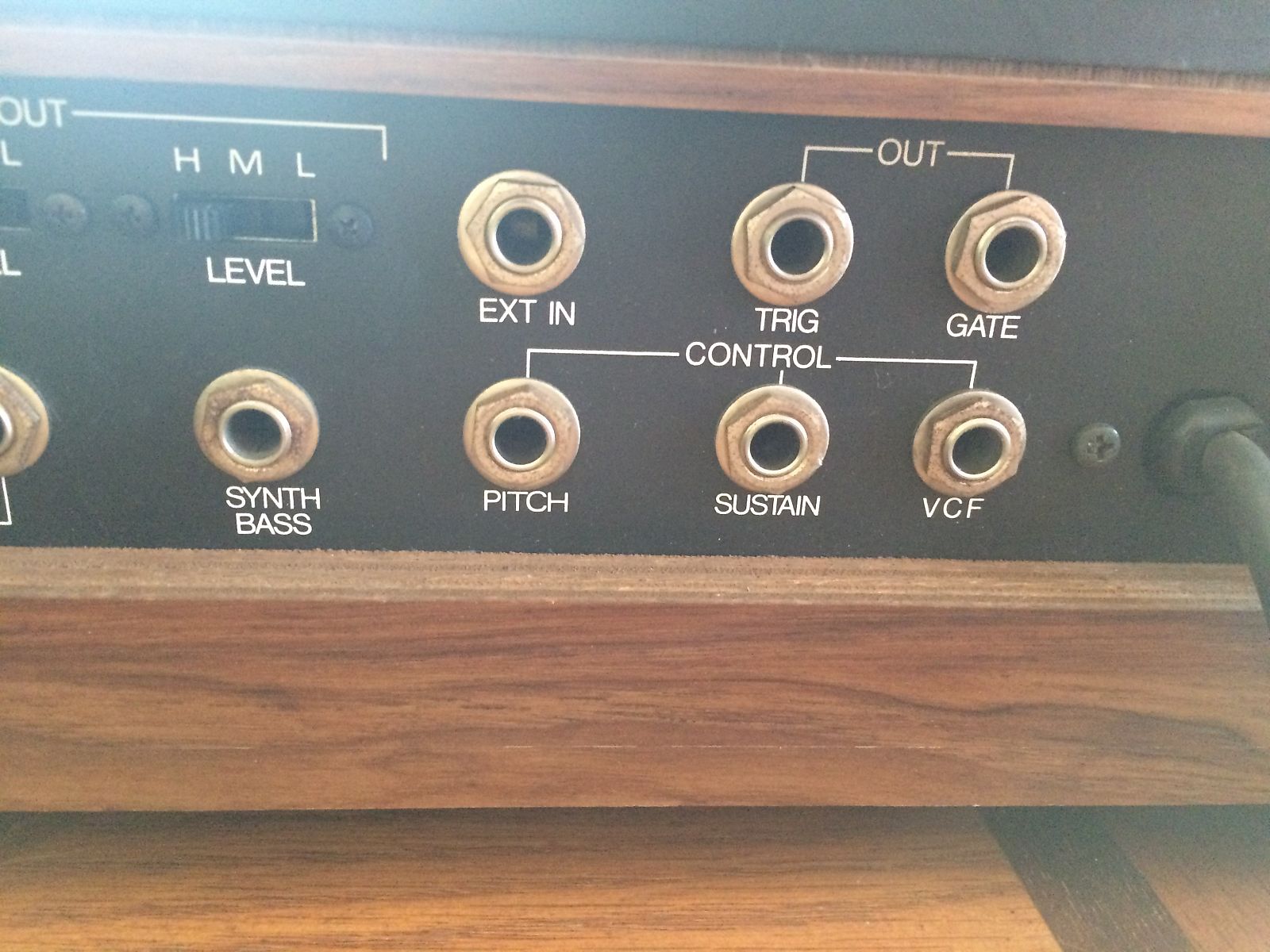 MATRIXSYNTH: Roland RS-505 Paraphonic SN 730150