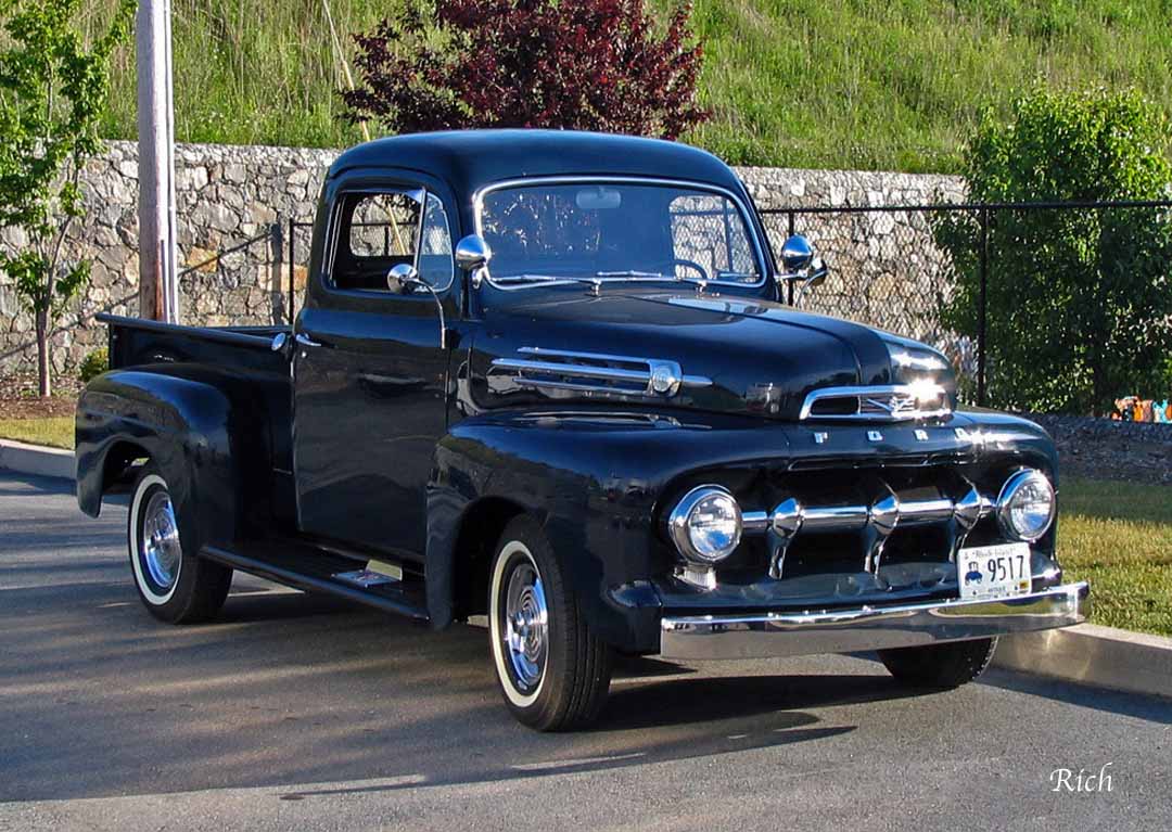 Old Ford F Series First Generation Truck - Antique Car Review